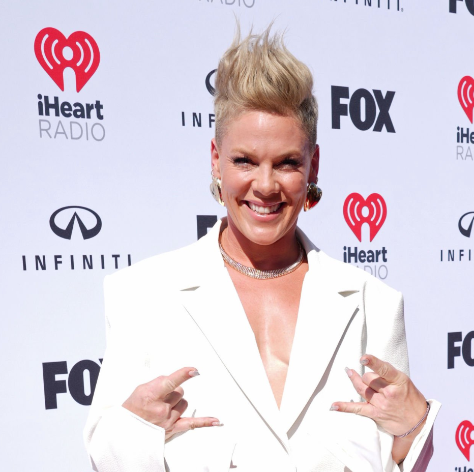 P!NK – Jennifer Fisher