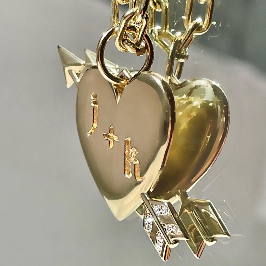 MEDIUM FAMILY HEART W/ ARROW – Jennifer Fisher