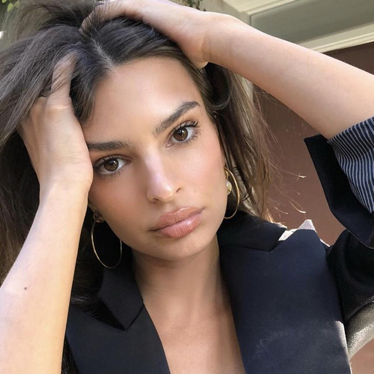 Emily Ratajkowski – Jennifer Fisher