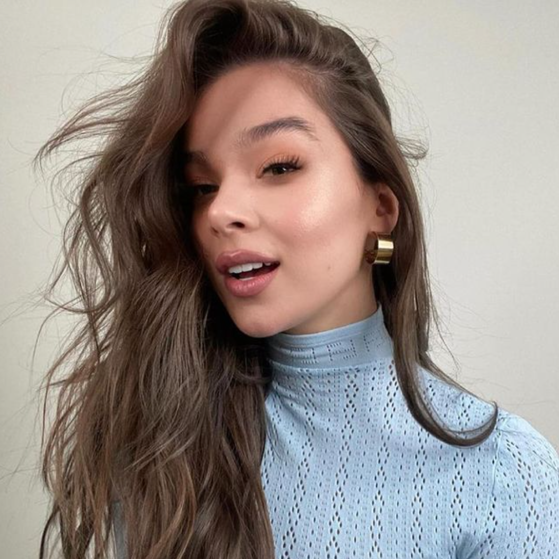 HAILEE STEINFELD – Jennifer Fisher