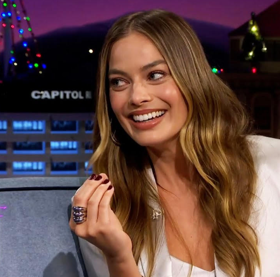 MARGOT ROBBIE – Jennifer Fisher
