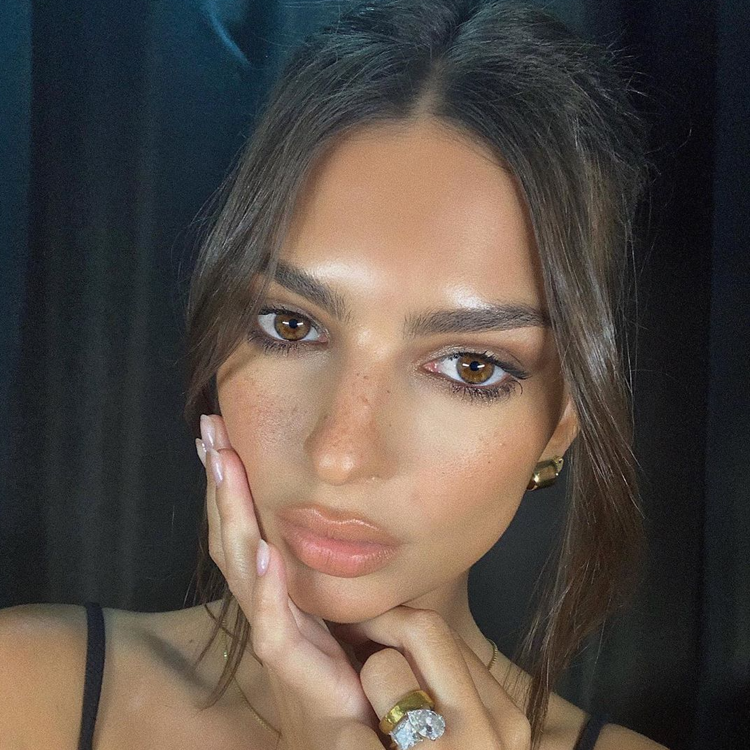 EMILY RATAJKOWSKI – Jennifer Fisher